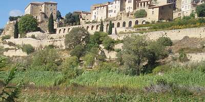 Village de Lauris dans le Luberon - infos touristiques
